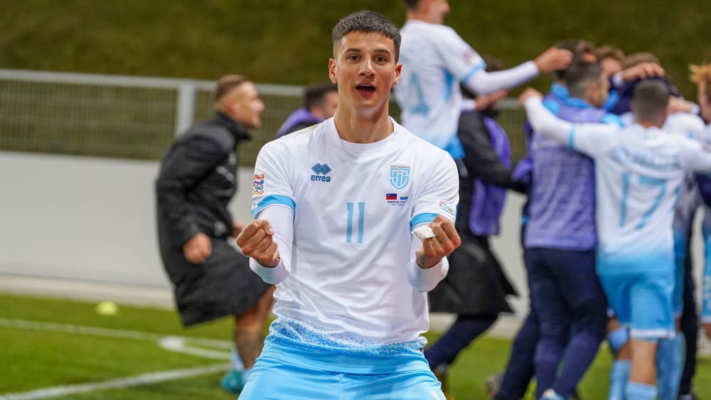 Erster Auswärtssieg der Historie: San Marino steigt auf - kicker