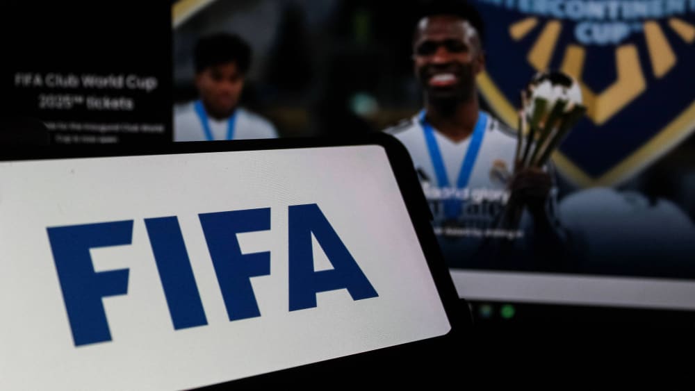 FIFA setzt interimsweise neue Transfer-Regeln in Kraft - kicker