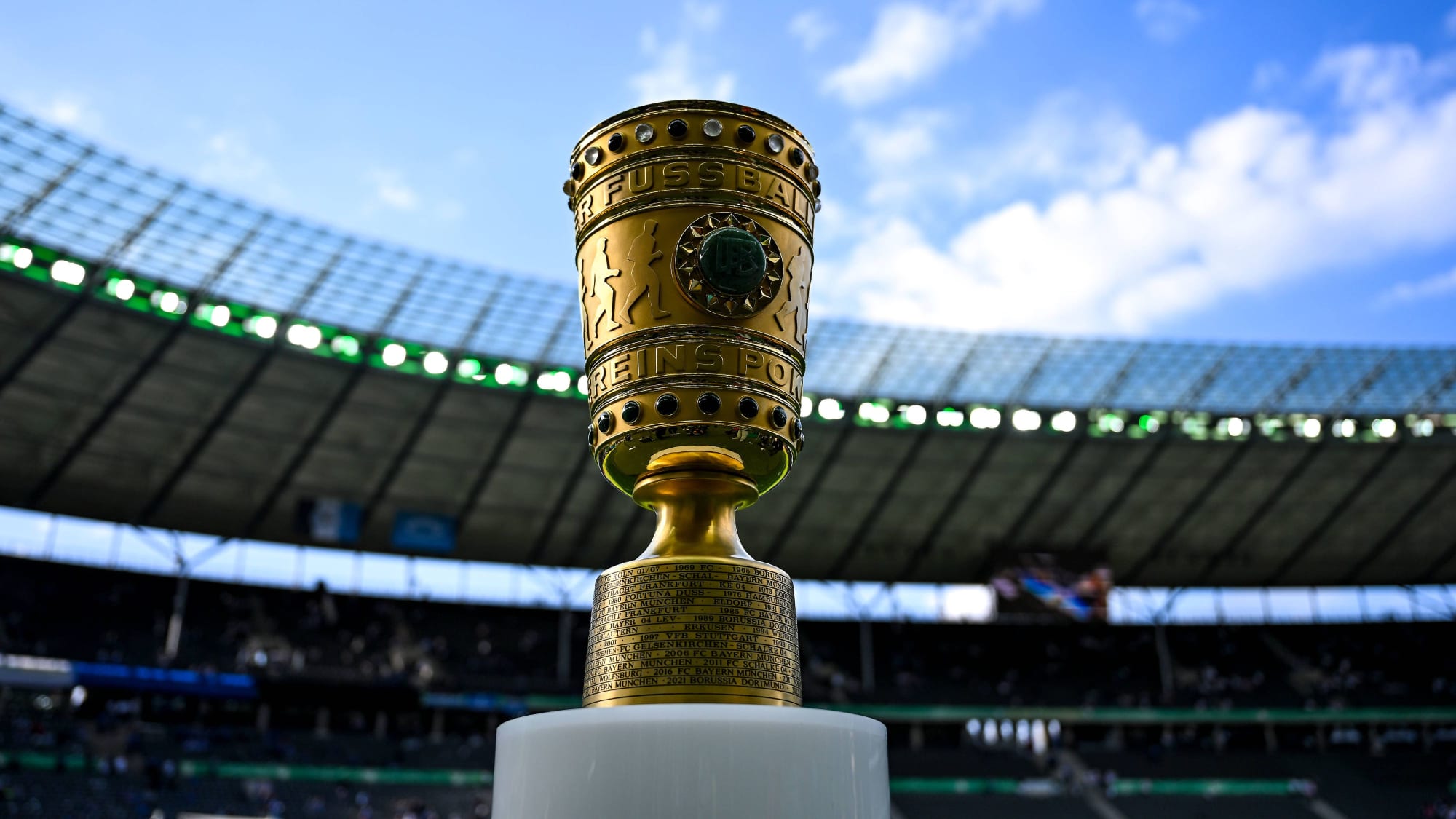 Bilder | Arminia Bielefeld - VfB Stuttgart 2:4 | Finale in Berlin | DFB-Pokal 2024/25 - kicker