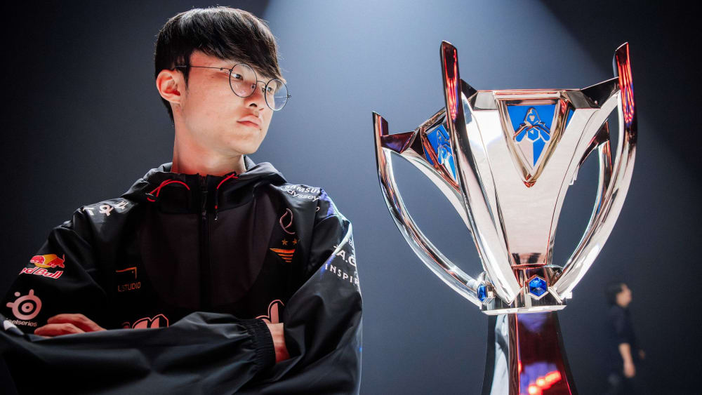LoL: 'Faker's Meisterstück: T1 krönt sich zum Weltmeister - kicker