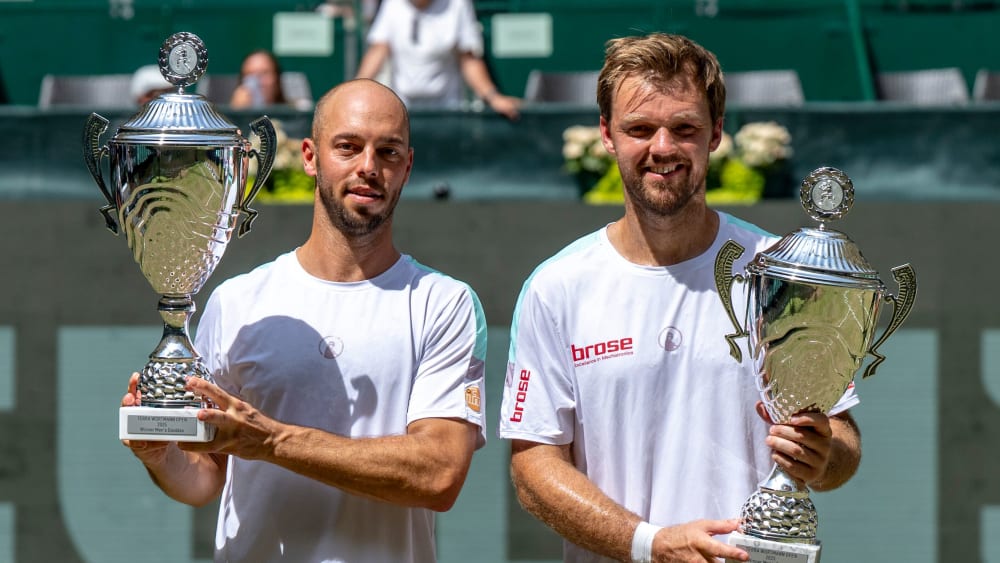 Sieg beim Heimturnier: Krawietz und Pütz gewinnen Doppel-Titel in Halle - kicker