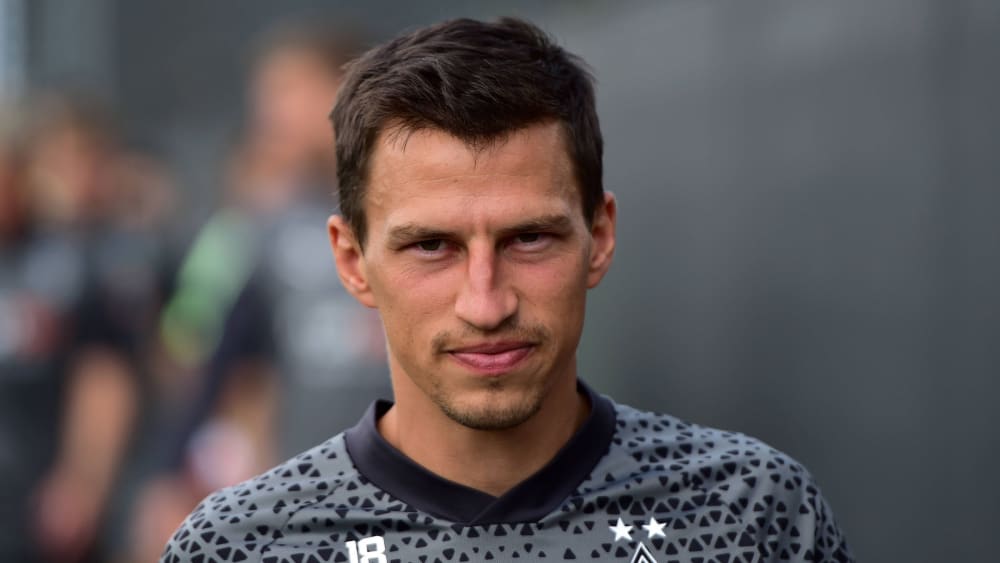 Gladbach-Profi Stefan Lainer an Lymphknotenkrebs erkrankt - kicker