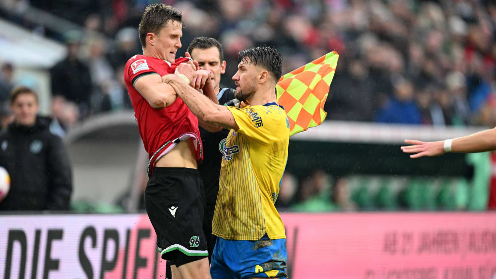 Hannover feiert "hochverdienten" Derbysieg gegen Braunschweig - kicker