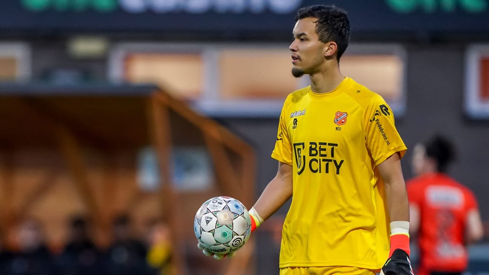 Bald Nummer 1 bei Werder Bremen? Mio Backhaus im Interview - kicker