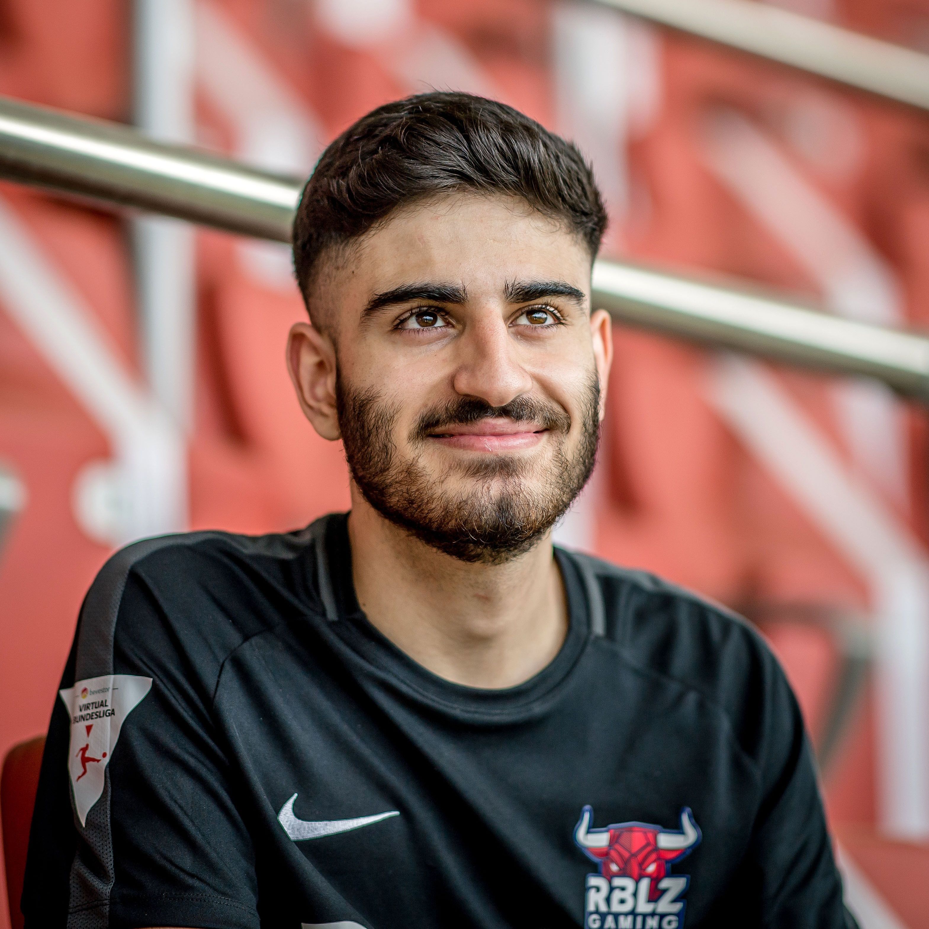'RBLZ_Umut': "FIFA-eSport ist nicht anstrengend? Das soll jeder selbst ...