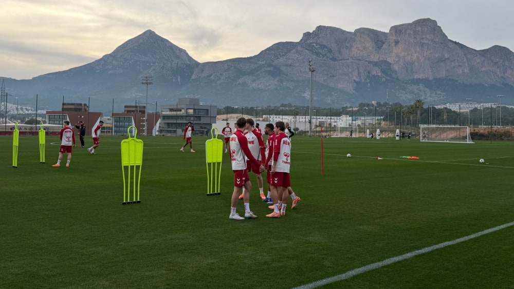 Der 1. FC Köln startet ins Trainingslager in Südspanien - kicker