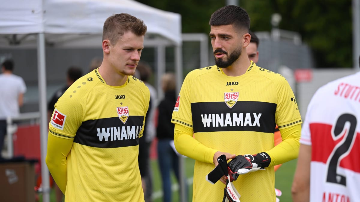 VfB Stuttgart verlängert mit Torwart Fabian Bredlow - kicker