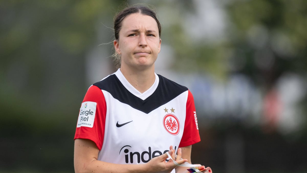 FC Bayern holt Frankfurt-"Leaderin" Barbara Dunst ablösefrei - kicker