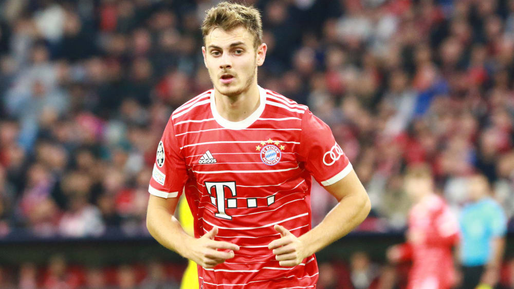 FC Bayern bindet Josip Stanisic bis 2026 - kicker