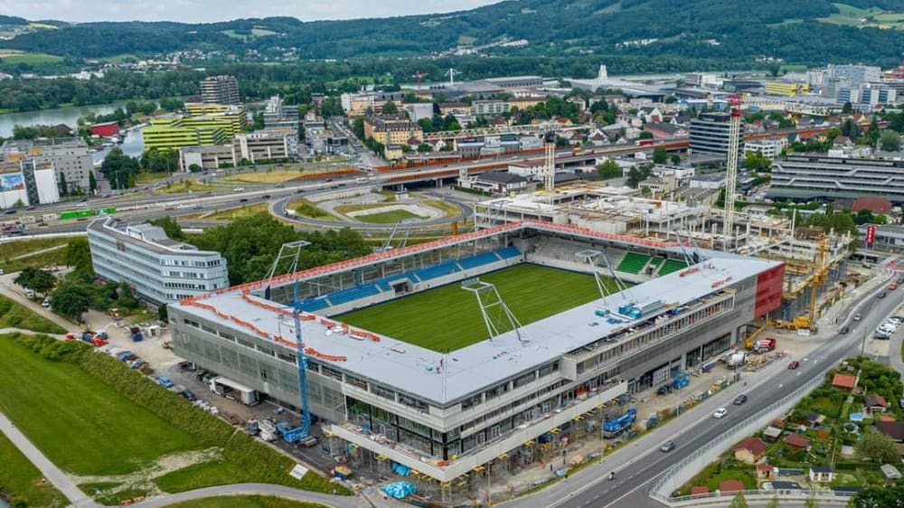 Donauparkstadion: Blau-Weiß Linz präsentiert sein Schmuckkästchen - kicker
