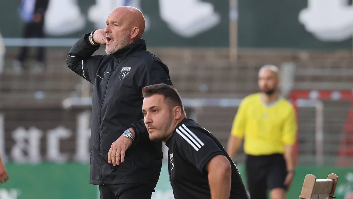 Trotz Kickers-Talfahrt: Ammermann stützt Emmerling - kicker