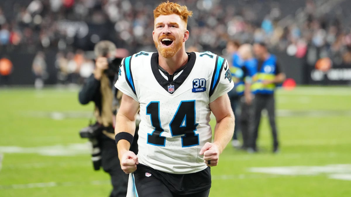 "Eine starke Präsenz": Panthers feiern die Auferstehung der "Red Rifle ...