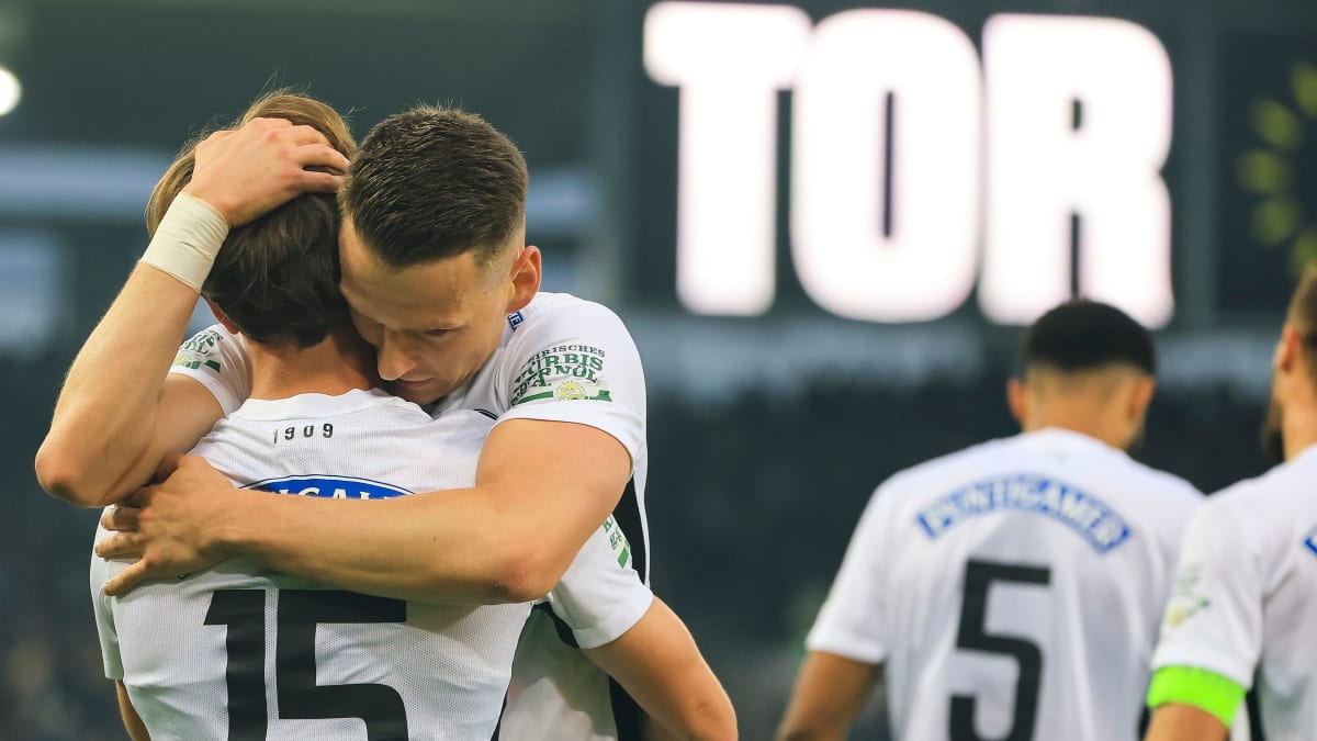 Große Show: Sturm schießt Salzburg aus dem Titelrennen - kicker