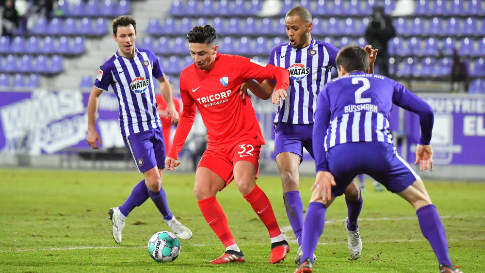 Erzgebirge Aue setzte gegen Bochum Louis Samson auf Robert Zulj an - kicker