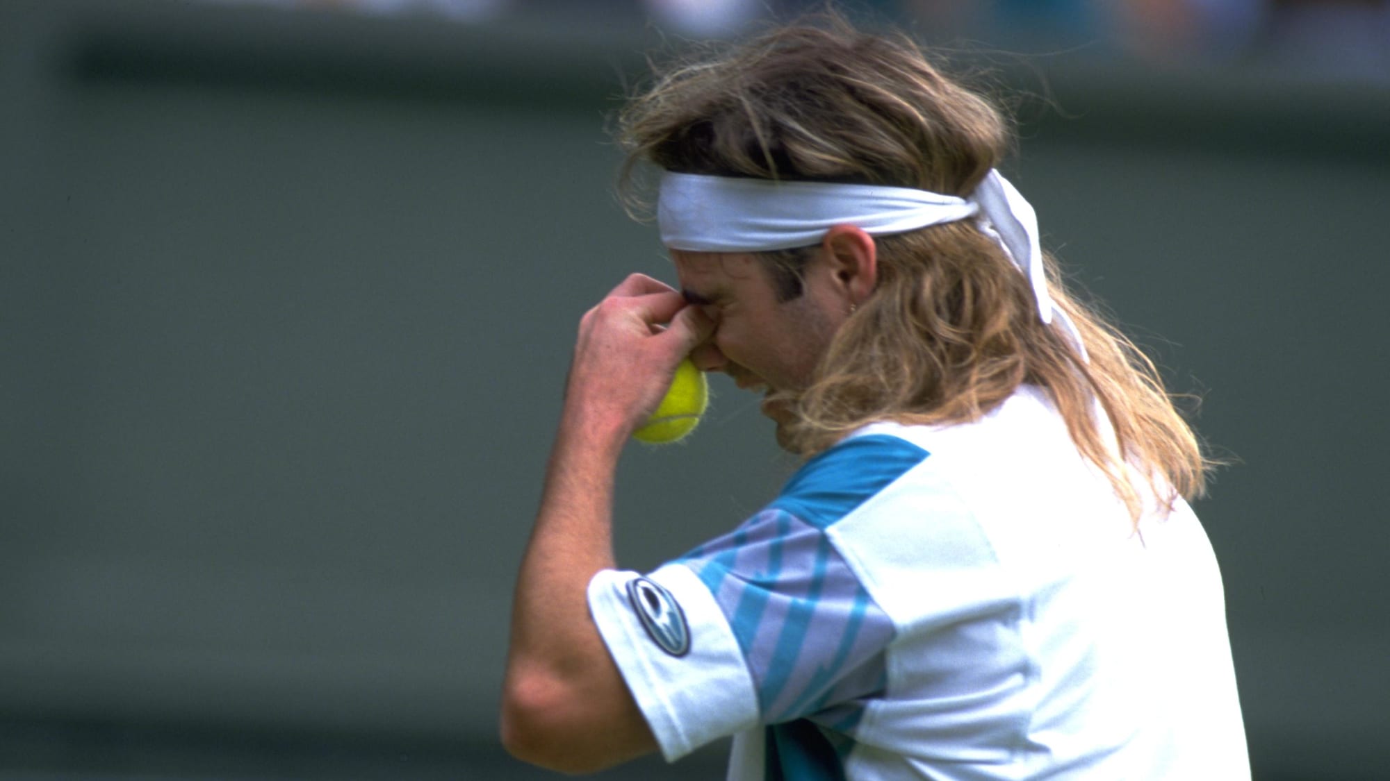 Lange Haare, schrille Outfits und Barbra Streisand: Andre Agassi in ...