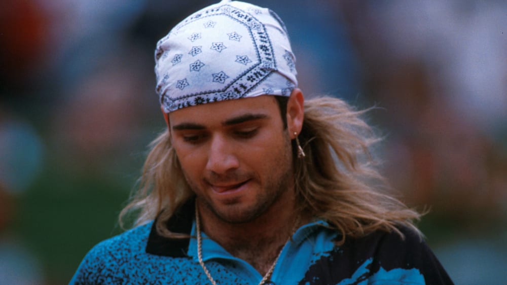Lange Haare, schrille Outfits und Barbra Streisand: Andre Agassi in ...