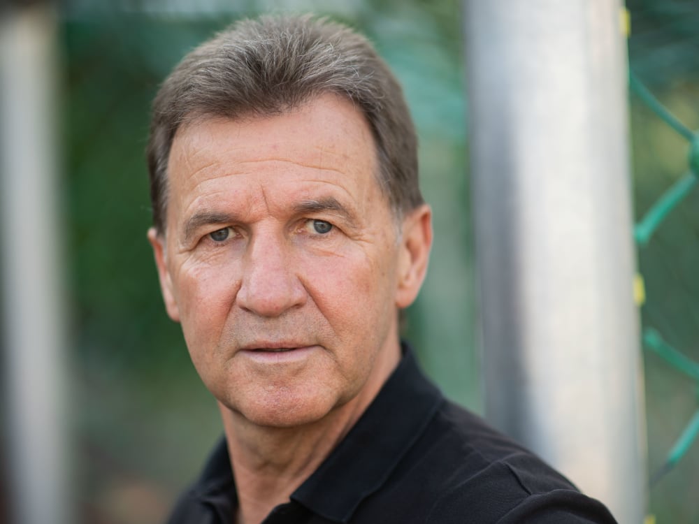 VfB Stuttgart - Fritz Walter feiert 60. Geburtstag - kicker