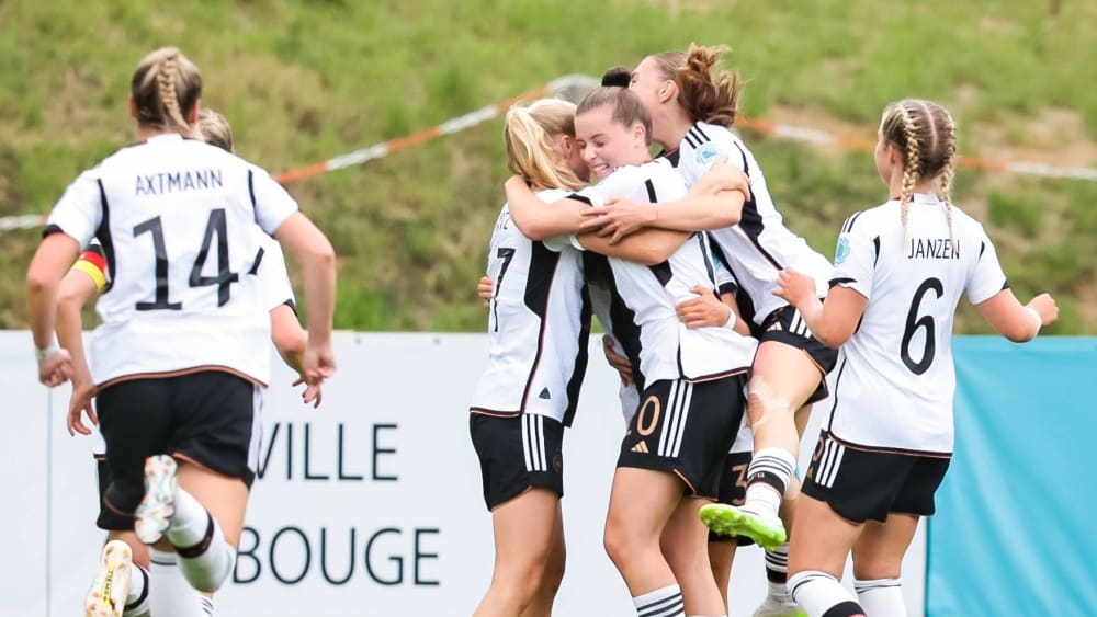 Sieg in der Verlängerung: Deutsche U-19-Frauen im EM-Finale - kicker