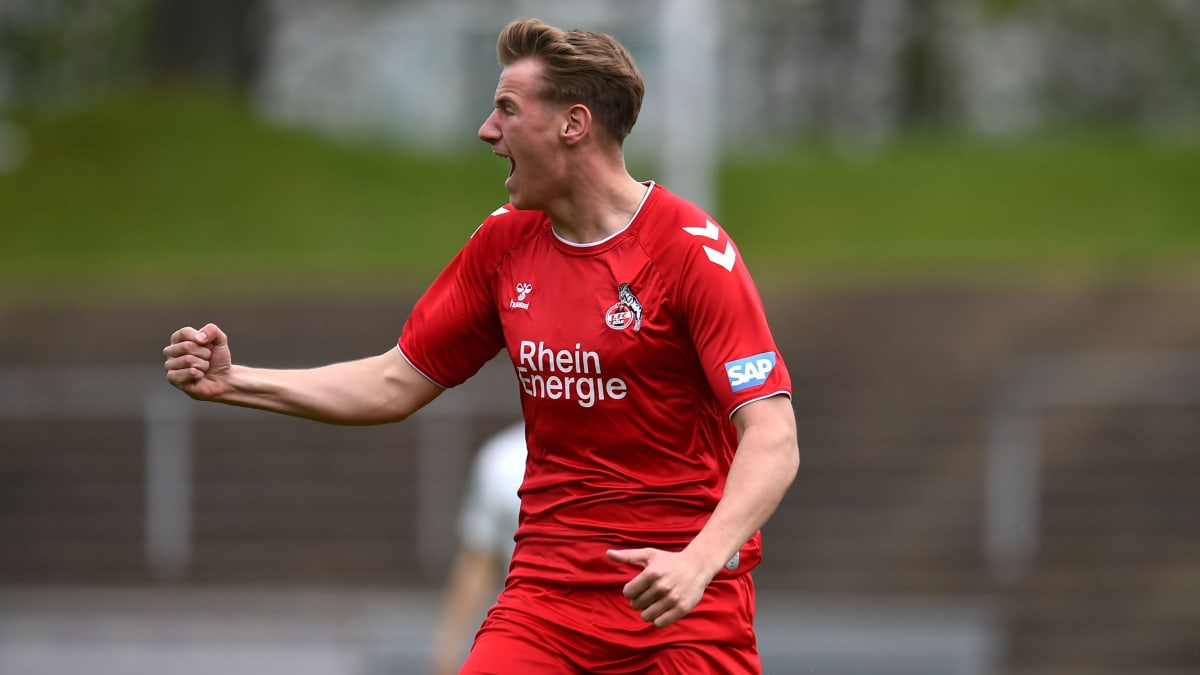 "Spiel im letzten Drittel beleben": Aue verpflichtet Talent Schwirten ...