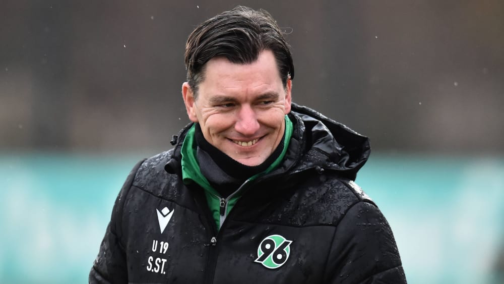 Stephan Schmidt wird neuer U-17-Trainer bei Hertha - kicker