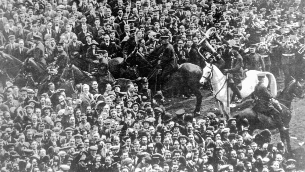 Free Billy und Goldjunge Bierhoff: Unvergessliche Wembley-Spiele - kicker