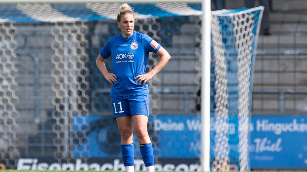 Wie Stach und Petersen: Jennifer Cramer als Schiedsrichterin - kicker