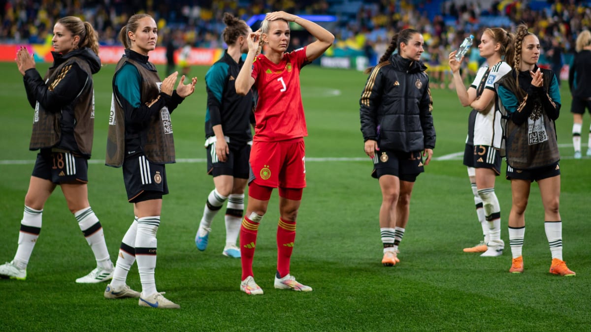 "Und plötzlich muss Deutschland ein bisschen zittern" | kicker-Reporter ...