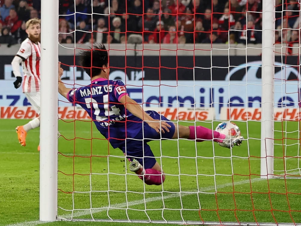 Einziger Torschuss in der 82. Minute: Zehn Mainzer in Freiburg ...