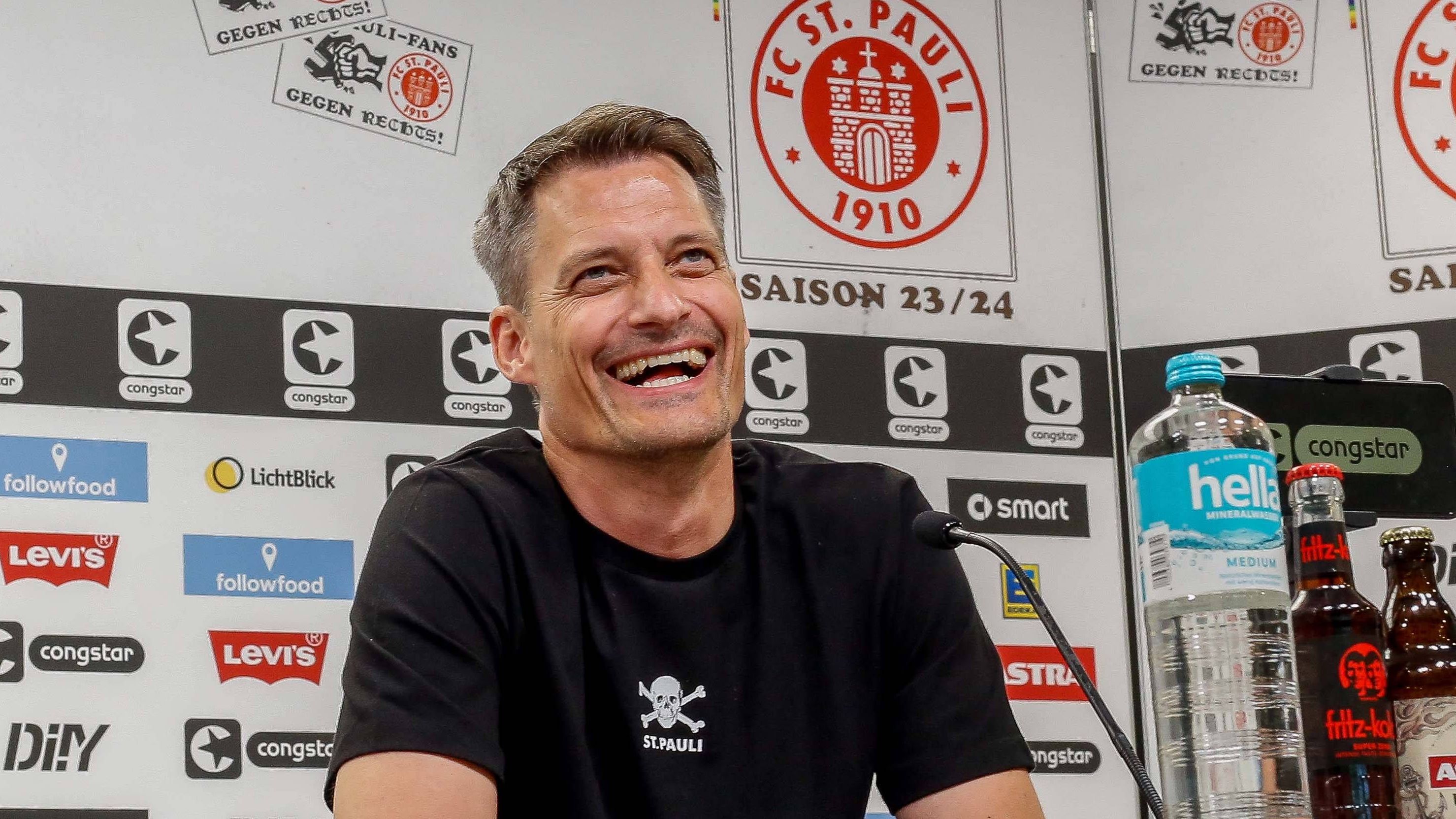 Torwarttrainer van der Jeugt folgt Blessin zu St. Pauli - kicker