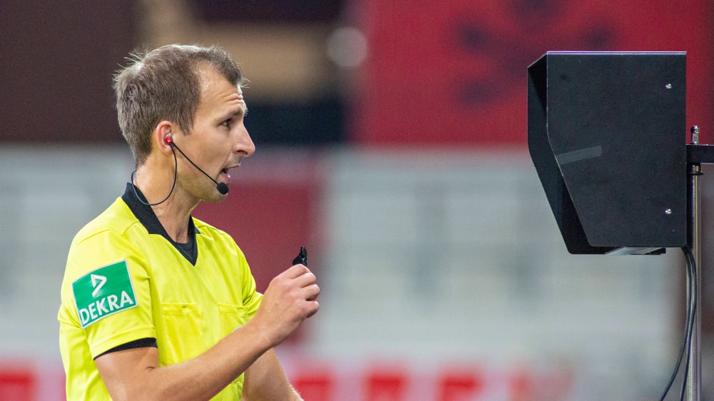 VAR "light": FIFA plant Hilfestellung bis in die untersten Ligen - kicker