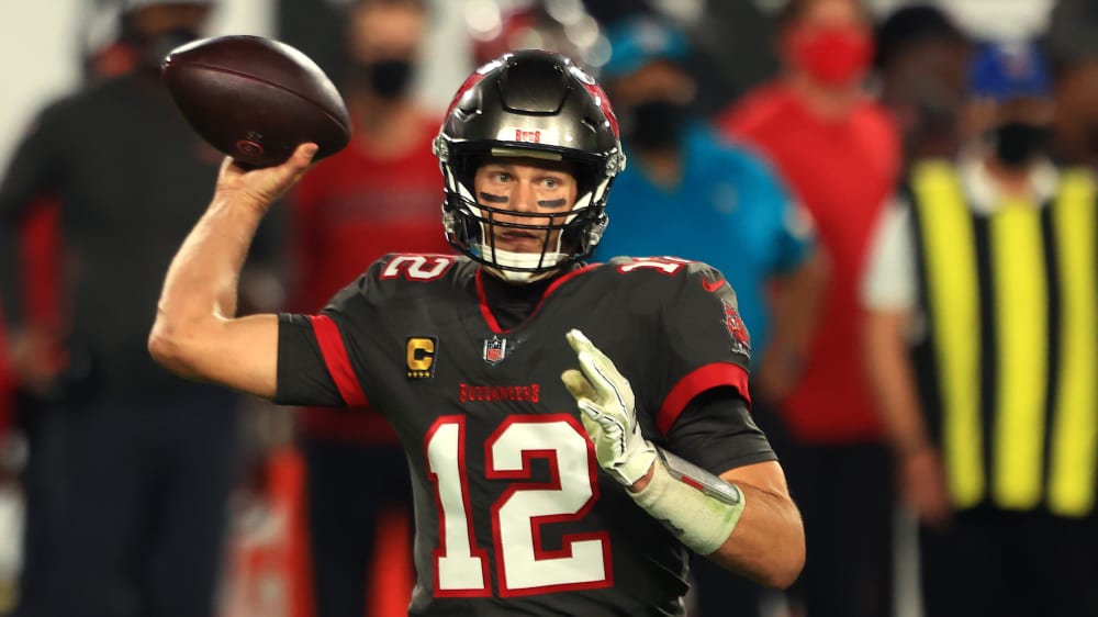 NFL: Tom Brady und Buccaneers verlieren gegen Jared Goff und LA Rams ...