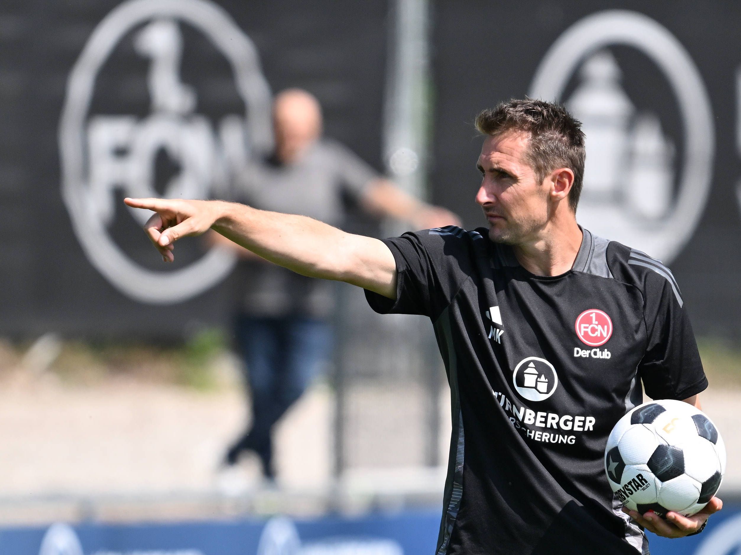 "Eine Ehre": Pinola kehrt als Co-Trainer zum 1. FC Nürnberg zurück - kicker