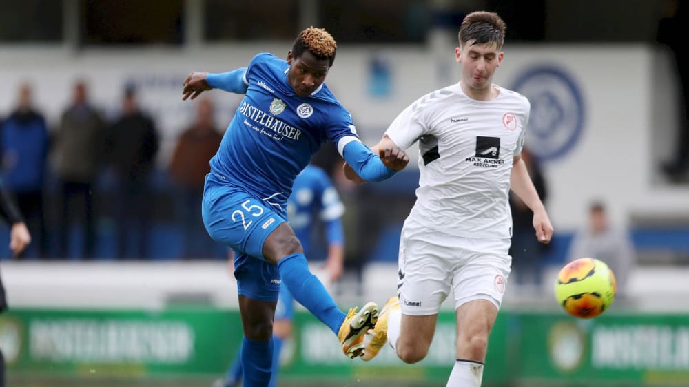 Würzburg springt über den Strich - Hof vergrößert Polster - kicker