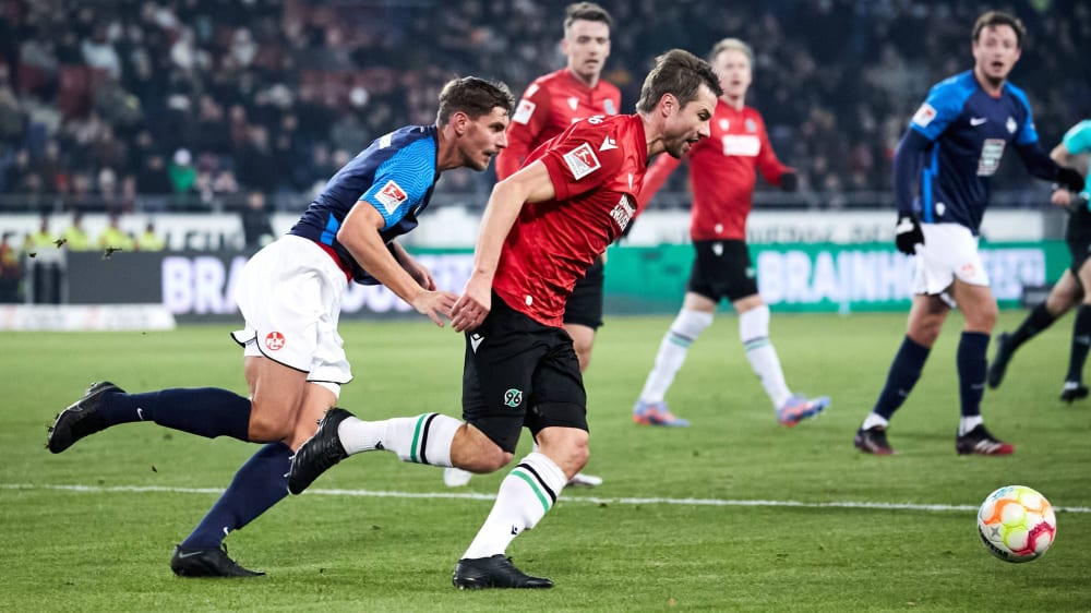 Pressing beim Fußball: Ziel & Pressing-Formen - kicker