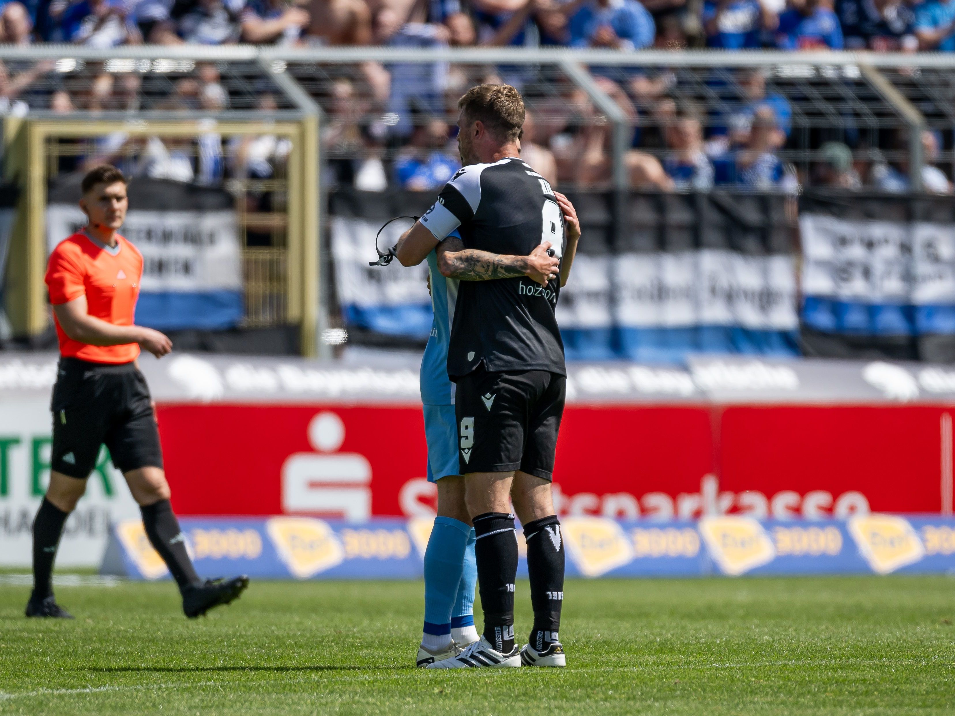 Bielefelds Fabian Klos tritt mit einem 2:0 in München ab - kicker
