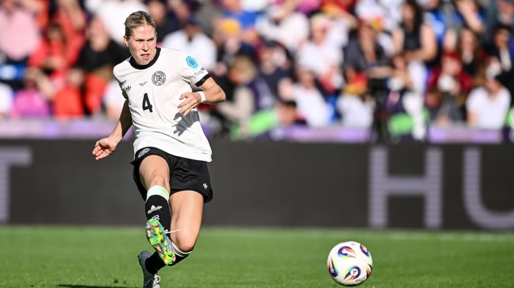 Wer neben wem? Knaak ist das egal - kicker