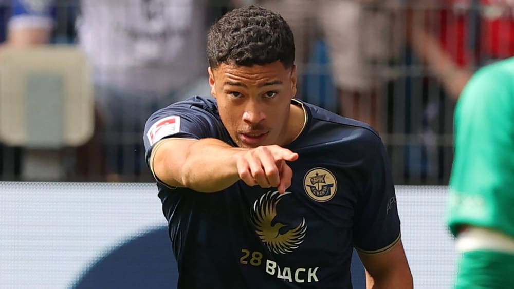 Davids Hansa-Debüt zwischen Frust und Freude - kicker