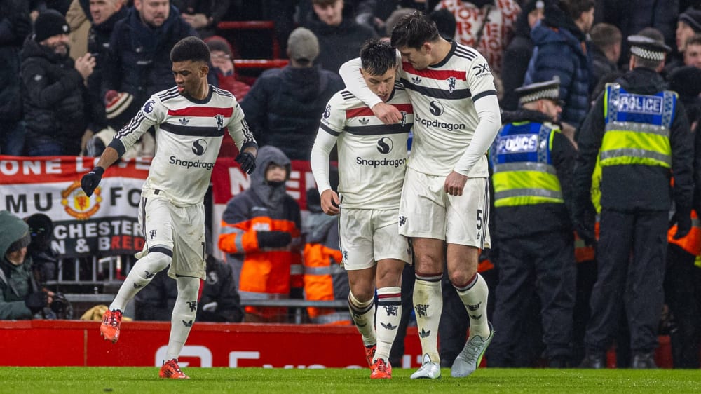 Wilde zweite Hälfte: ManUnited entführt einen Punkt aus Liverpool - kicker