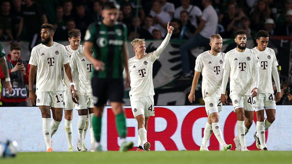 Trotz Abwehr-Not: Bayern zieht in die zweite Pokal-Runde ein - kicker