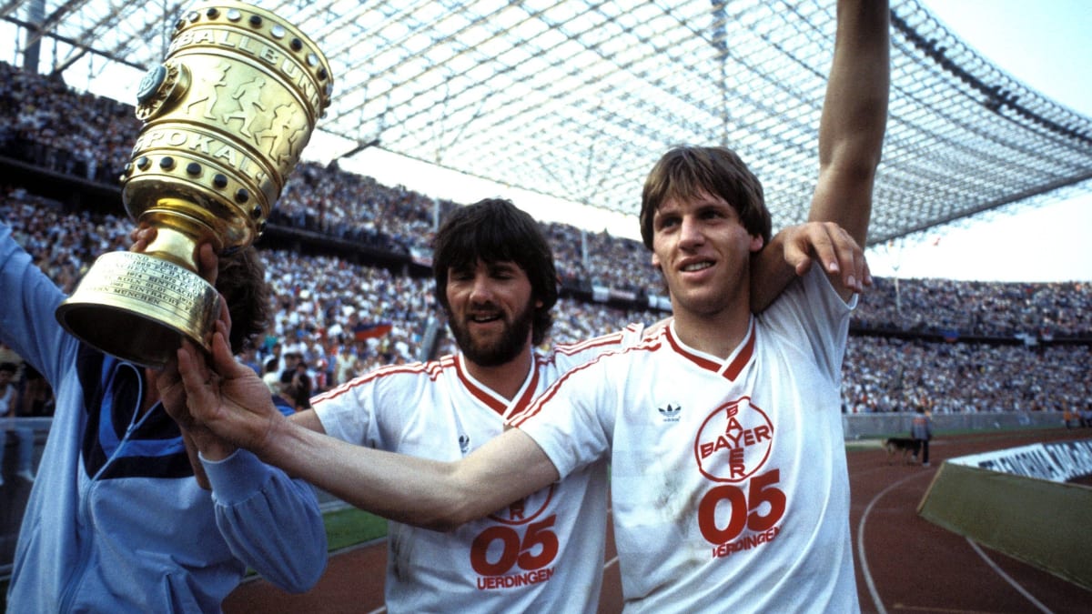 Funkel gratuliert Funkel: Glückwunsch, großer Bruder! - kicker