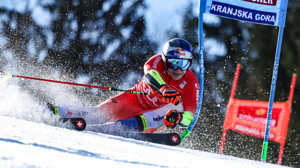 Riesenslalom in Kranjska Gora: Odermatt zeigt sich weiter hungrig und siegt - kicker