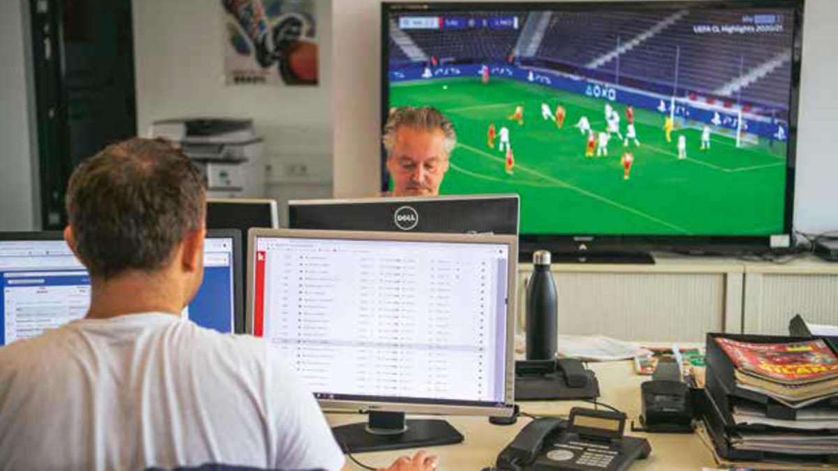Als der kicker online ging: Geniale, hektische neue Welt - kicker
