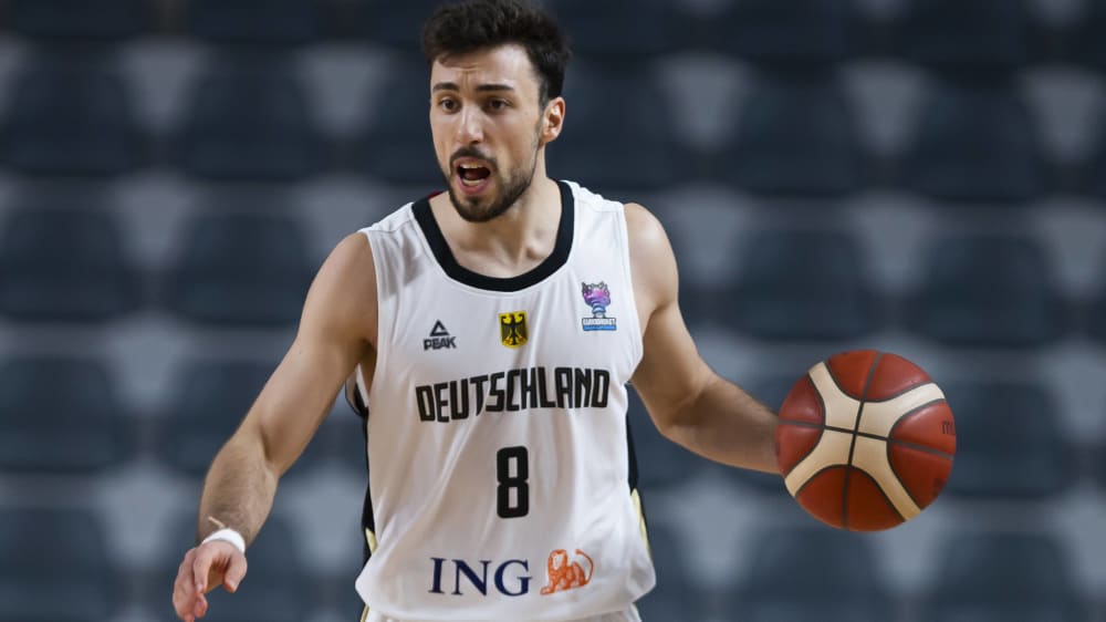 Basketball-Nationalspieler Ismet Akpinar zu Fenerbahce Istanbul - kicker