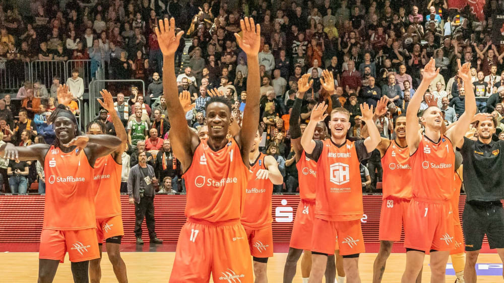 Chemnitzer Basketballer rocken die Liga - kicker