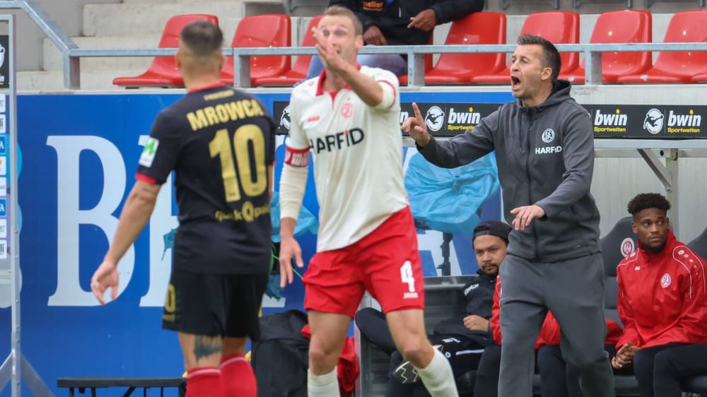 RWE-Trainer Dabrowski: "Engelmann hat zweites Tor auf dem Fuß" - kicker