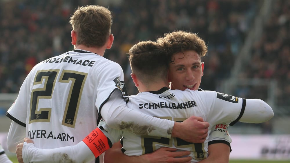 Elversberg fünfmal vertreten - und ein einsamer Löwe: Die kicker-Elf ...
