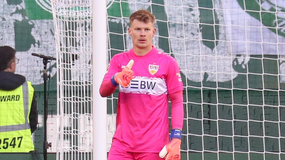 Sieg gegen VfB: Tedesco hebt Anteil der Fener-Fans hervor - kicker