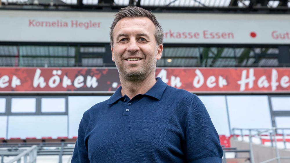 RWE-Coach Dabrowski: "Der Kader muss reduziert werden" - kicker