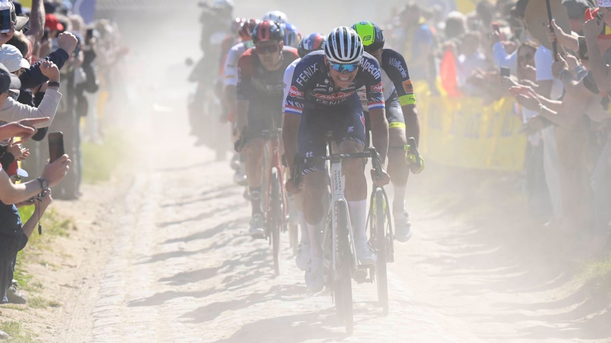 Im Video: Highlights von Paris-Roubaix | Radsport - Powered by ...