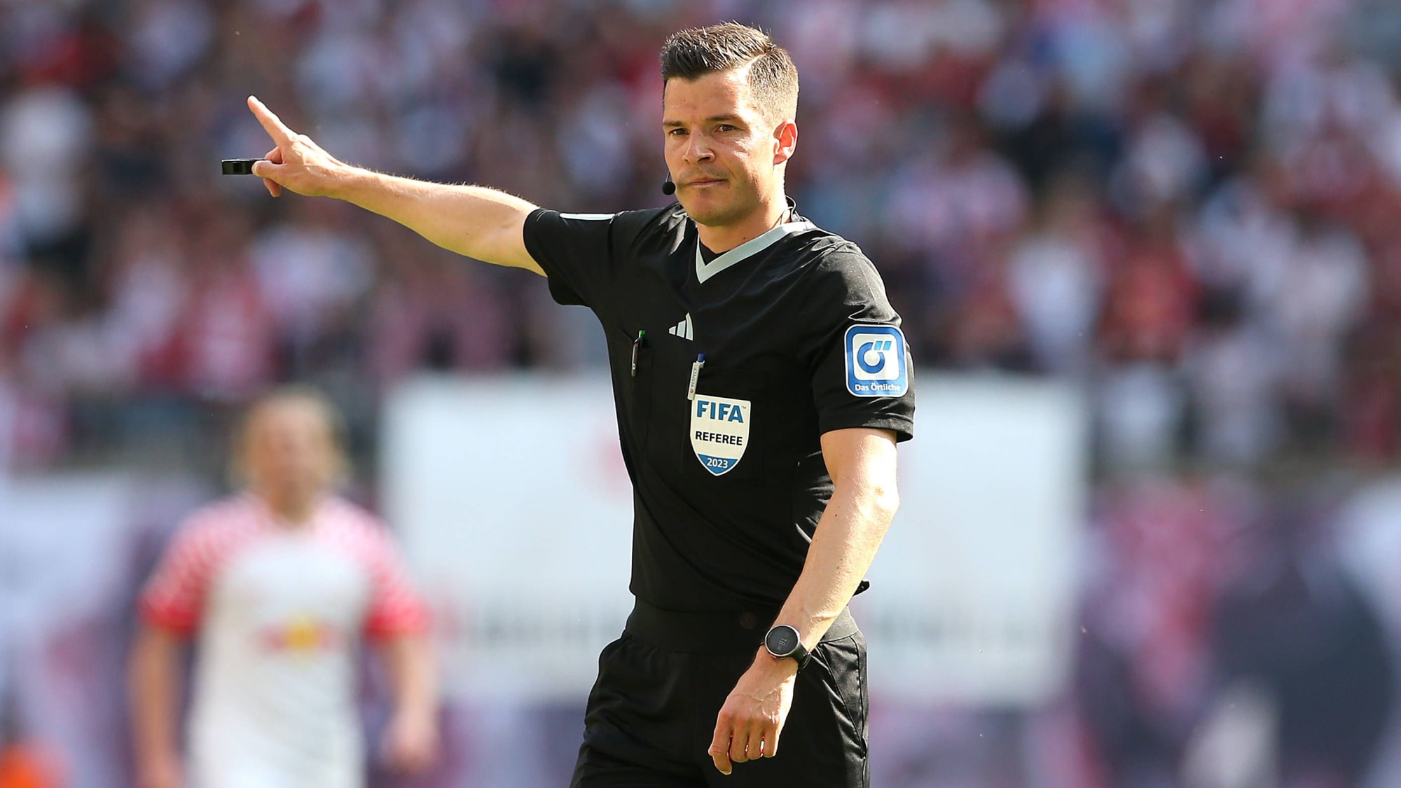 Diese 24 Schiedsrichter pfeifen 2023/24 in der Bundesliga - kicker